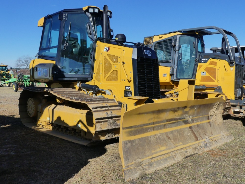 #1178 - 2022 Caterpillar D1 LGP Dozer | DeMott Auction