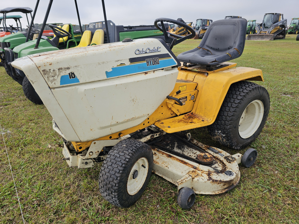 #383C - CUB CADET MOWER | DeMott Auction