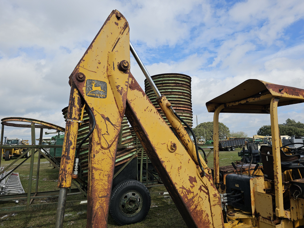 #893 - JOHN DEERE 310A | DeMott Auction
