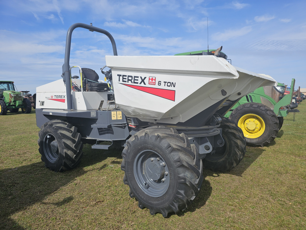#739 - 2014 TEREX 6 TON ARTICULATING LOADER | DeMott Auction