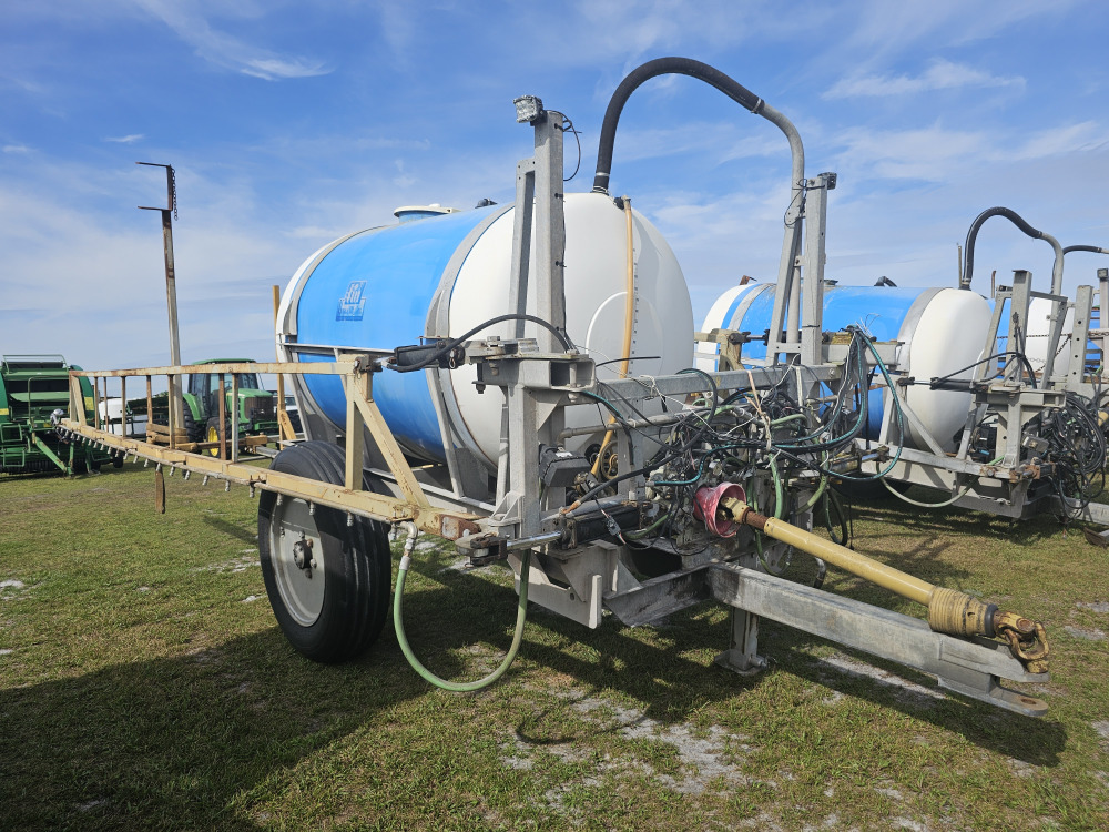 #768 - KENNCO ROW CROP SPRAYER | DeMott Auction