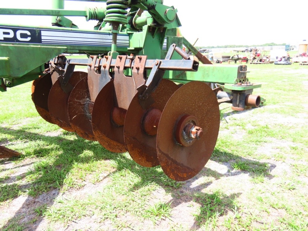 #1366 - Unverferth Brent CPC PT 16' Disc Ripper | DeMott Auction