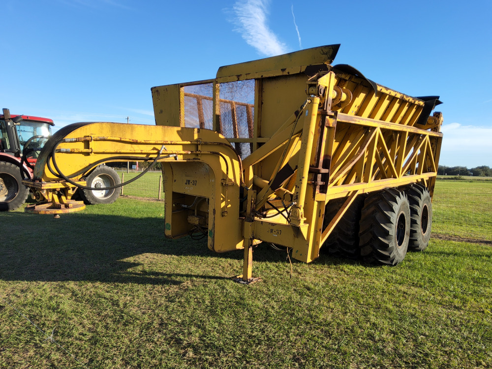 #828D - ALQUIP DUMP WAGON | DeMott Auction