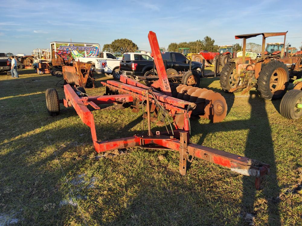 #848 - CASE 780 DISC | DeMott Auction