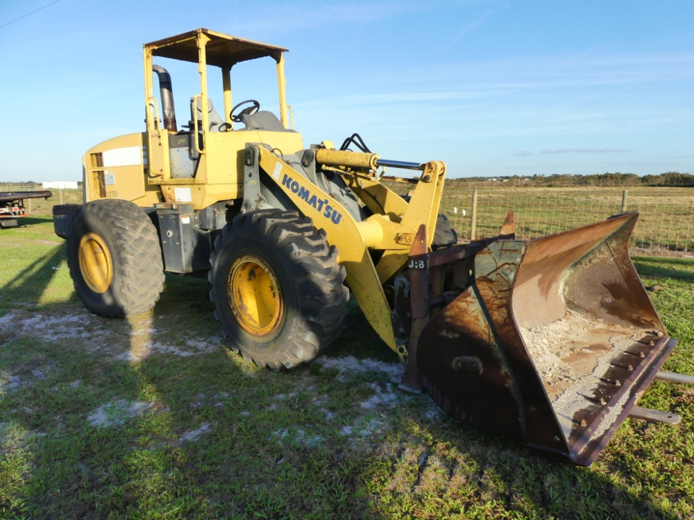 #649A - KOMATSU WA200 WHEEL LOADER | DeMott Auction
