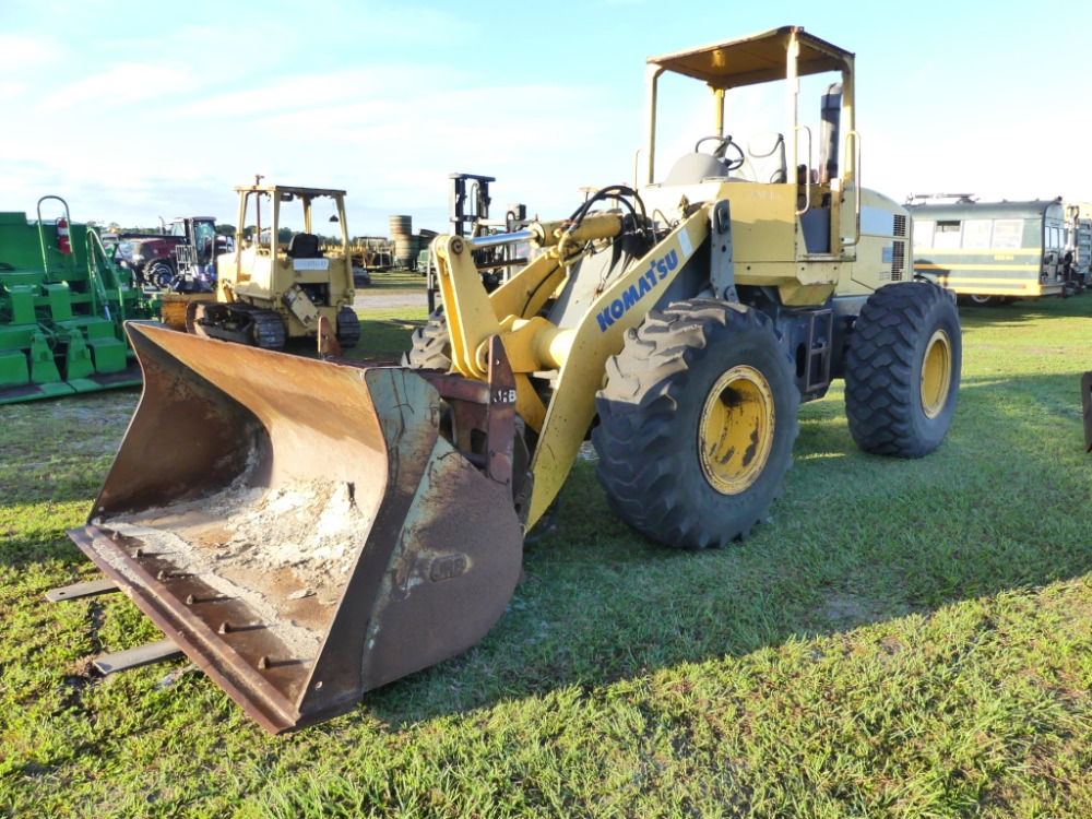 #649A - KOMATSU WA200 WHEEL LOADER | DeMott Auction