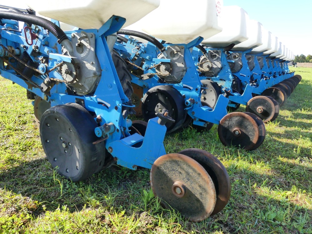#1315 - Monosem Twin Row 12 Row Planter | DeMott Auction