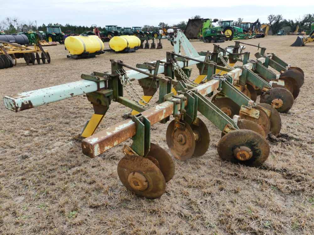 #736A - KMC RIPPER BEDDER | DeMott Auction