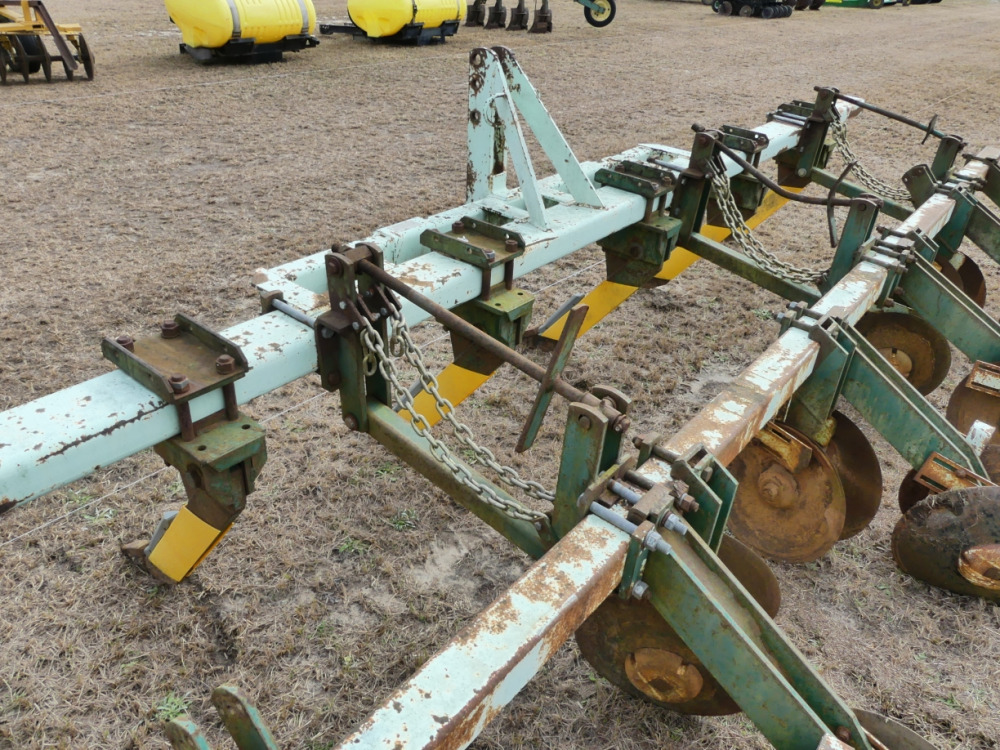 #736A - KMC RIPPER BEDDER | DeMott Auction