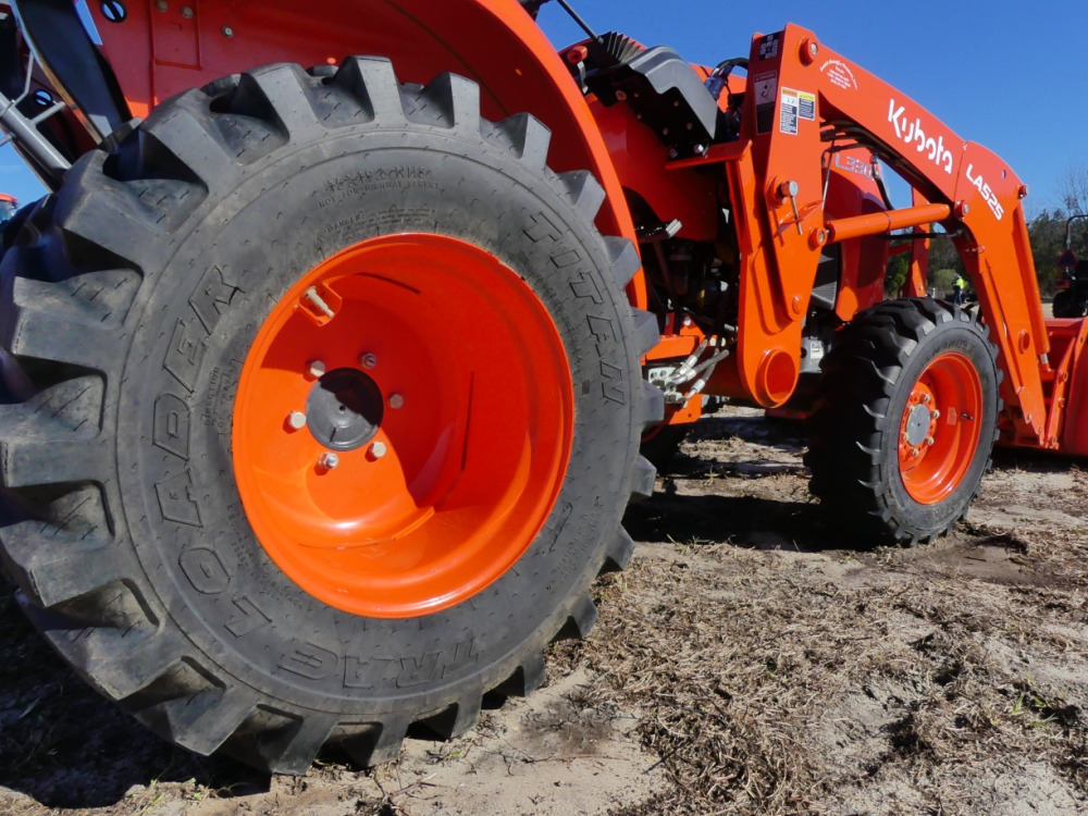 #213 - 2021 KUBOTA L3301 | DeMott Auction