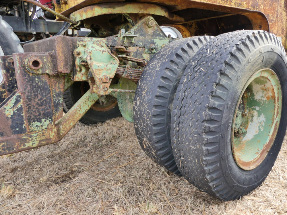 #793 - WHEEL DOLLY | DeMott Auction