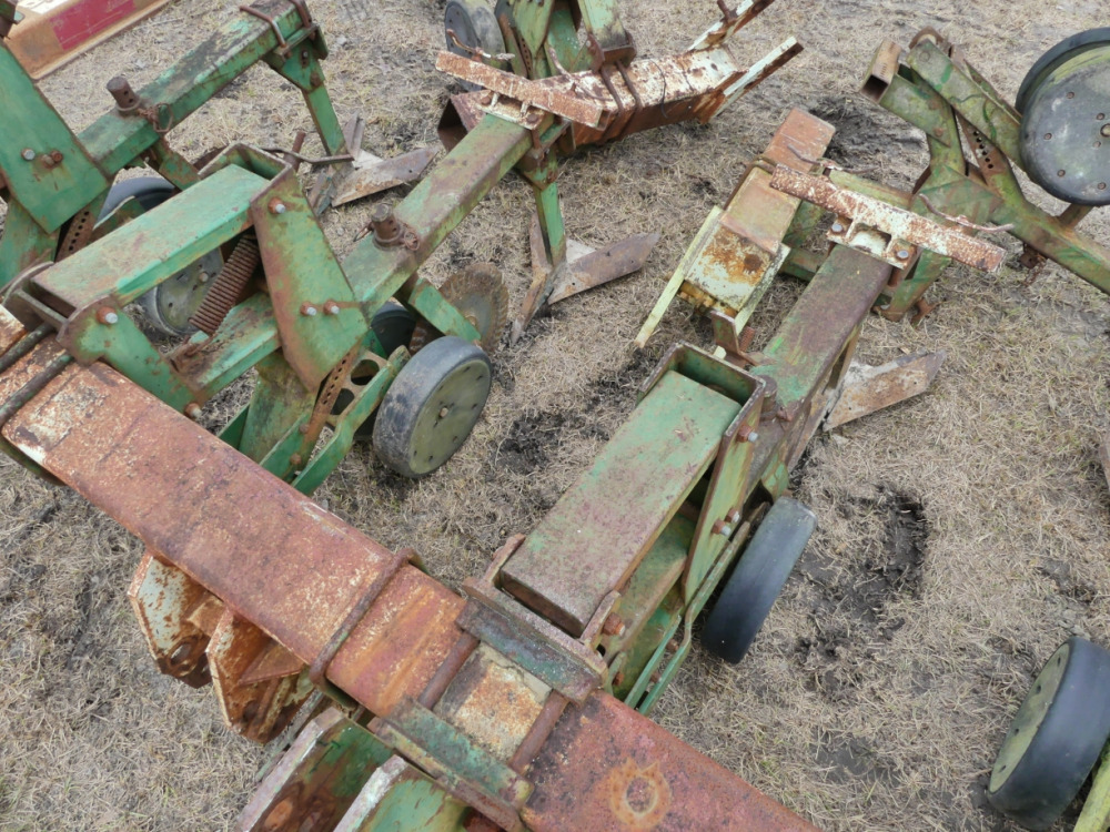 #703 - KMC CULTIVATER | DeMott Auction