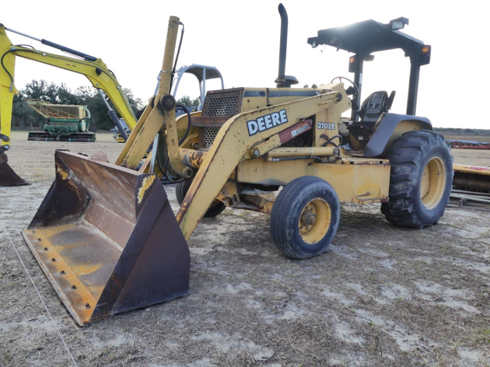 Deere 210LE | DeMott Auction