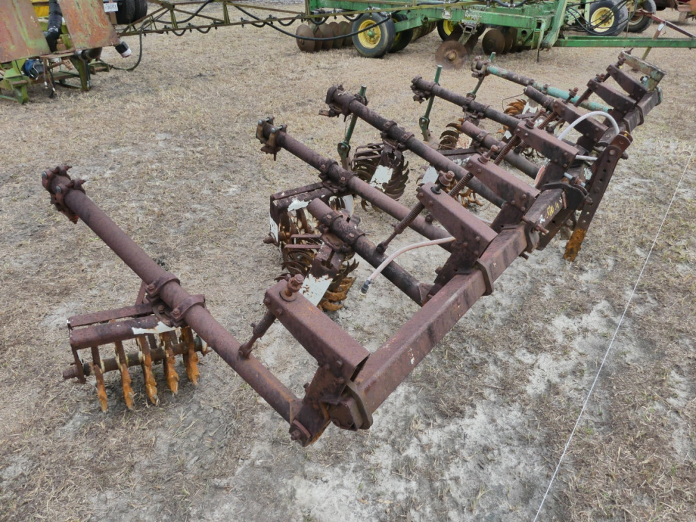 #708 - KMC CULTIVATOR | DeMott Auction