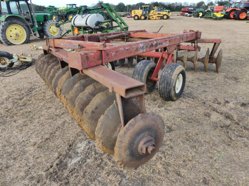 #821 - CASE IH 780 16' DISC | DeMott Auction