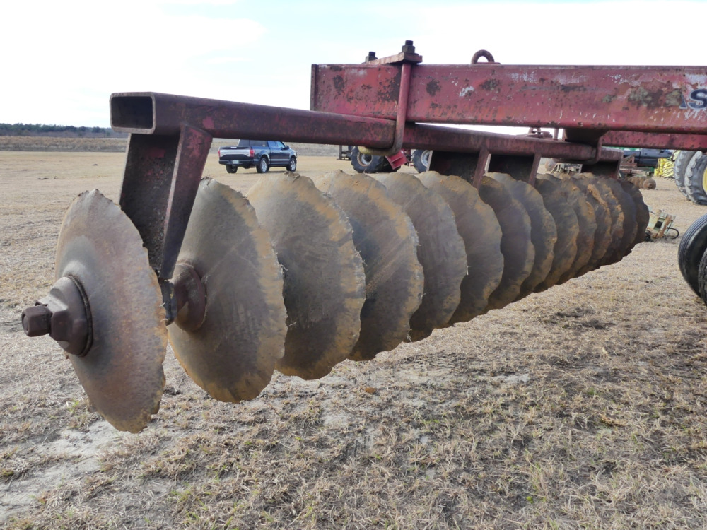 #821 - CASE IH 780 16' DISC | DeMott Auction