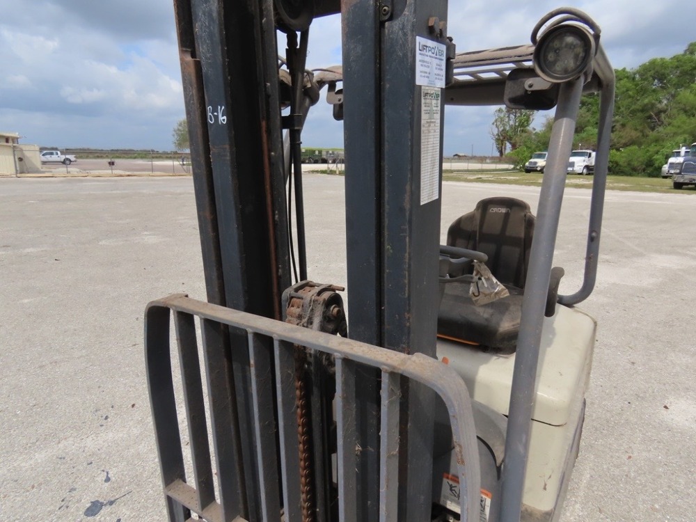 #169A - Crown SC5225 Forklift | DeMott Auction