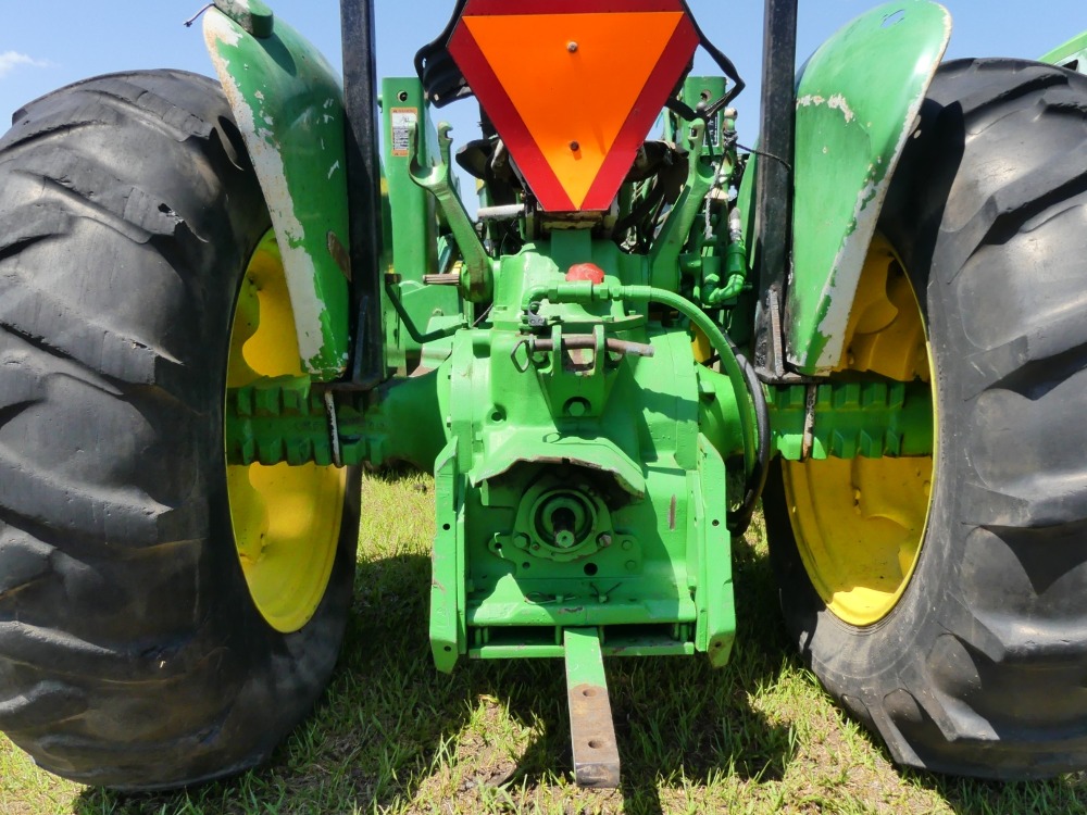 #1402 - John Deere 820 | DeMott Auction