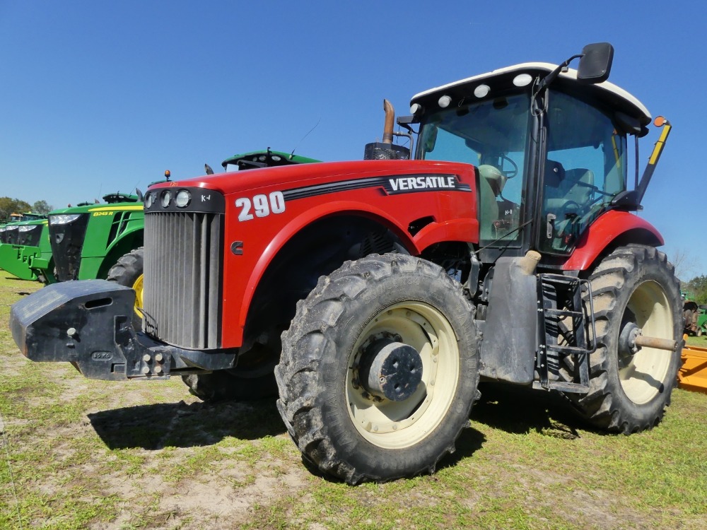 #1301 - 2014 Versatile 290 | DeMott Auction