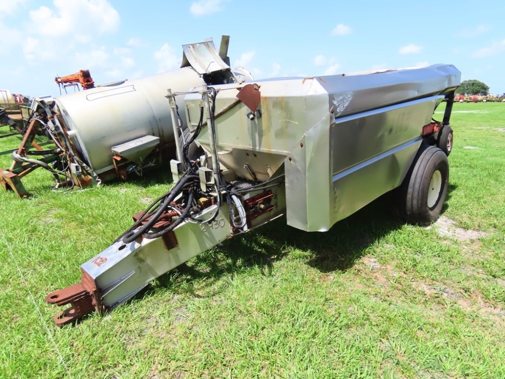 #2409 - Conibear Stainless Steel Spreader | DeMott Auction