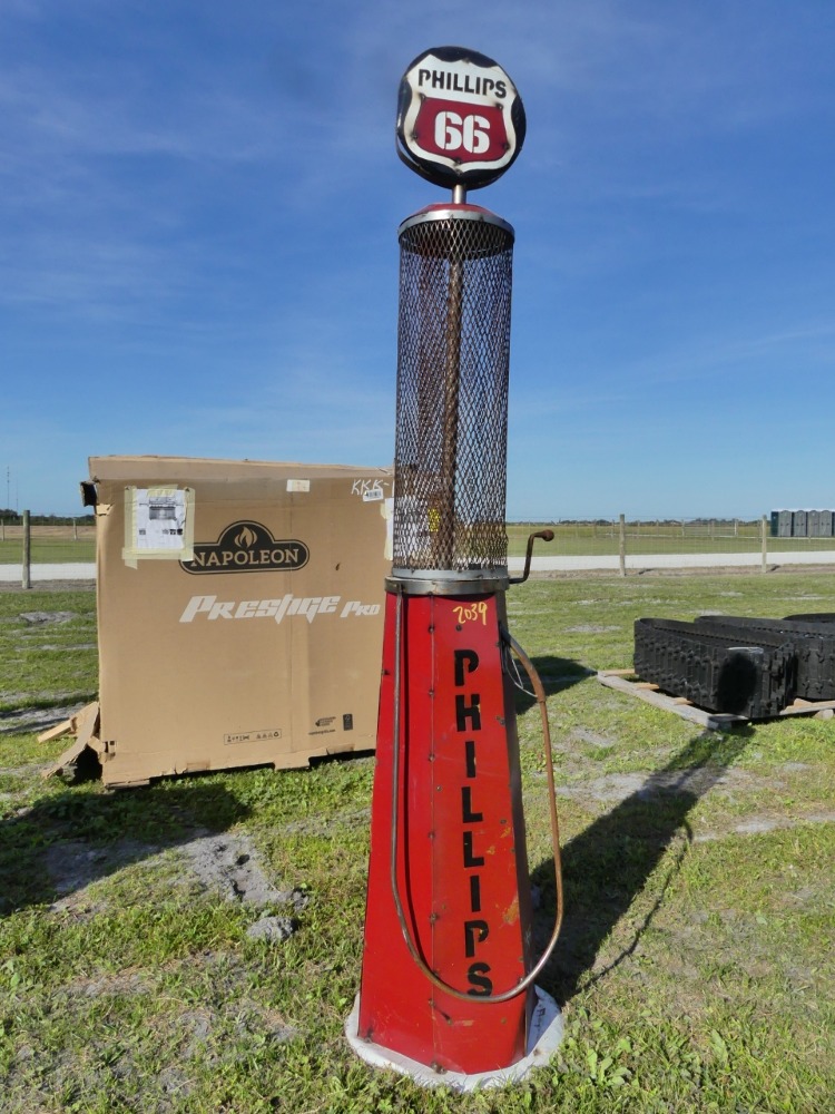 #2039 - Phillips Gas Pump | DeMott Auction