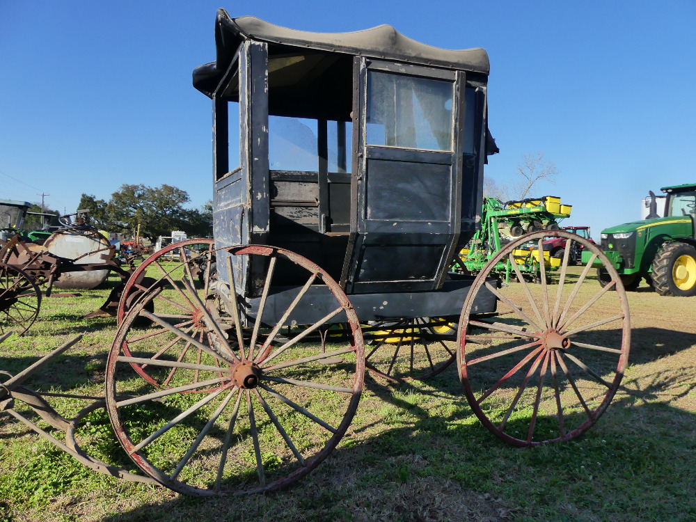 #312 - Antique Doctors Buggy | DeMott Auction