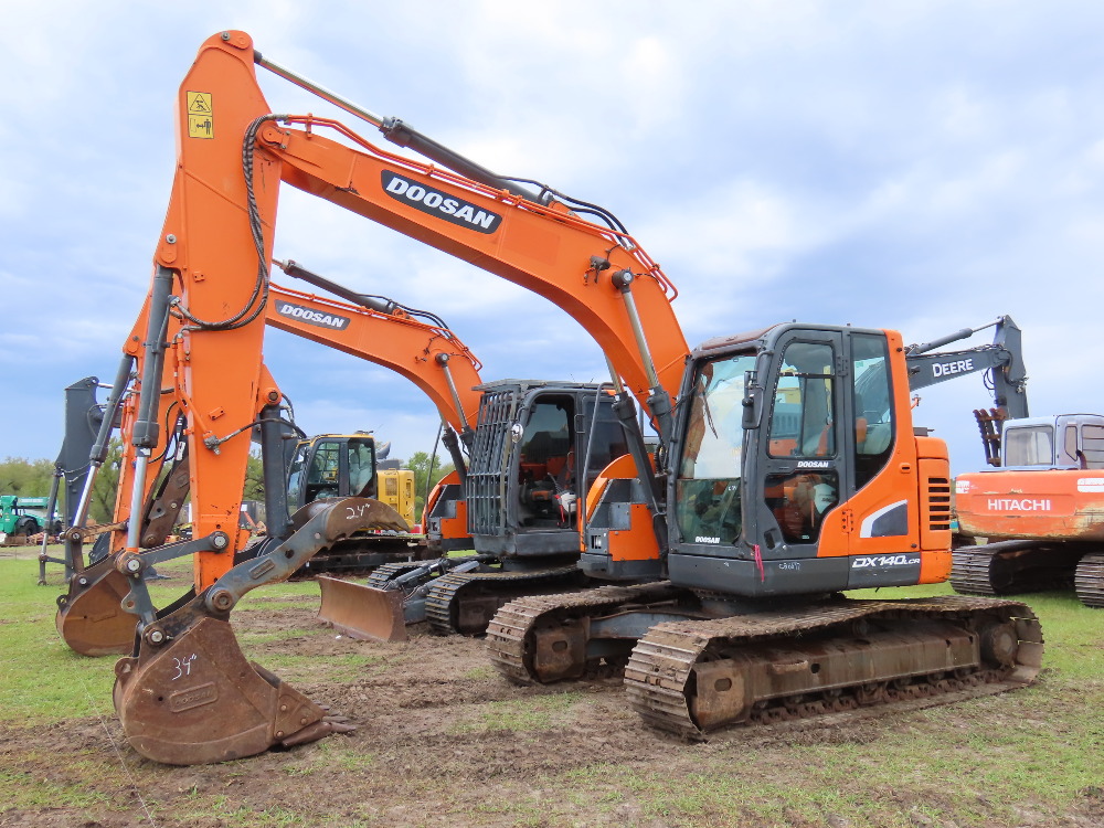 #1129 - 2018 Doosan DX140 LCR | DeMott Auction