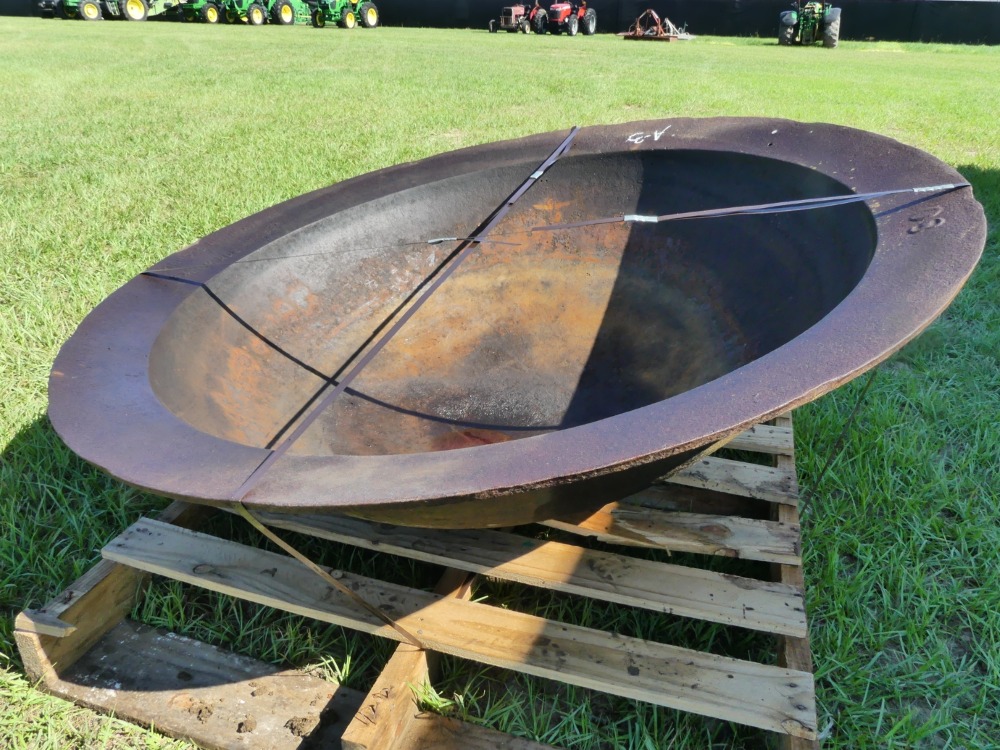 #106 - 80 Gal Syrup Kettle | DeMott Auction