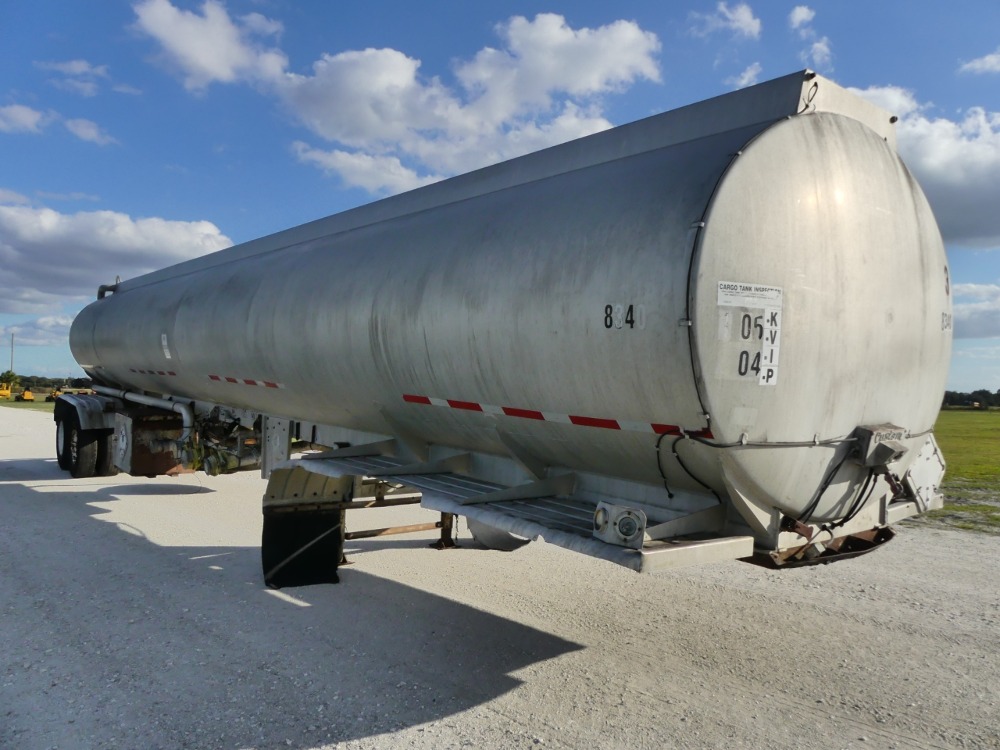 #1535 - 1987 Custom Tanker | DeMott Auction