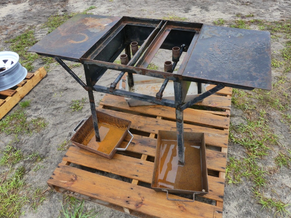 #2063 - Fish Cooker & 3 Pans | DeMott Auction
