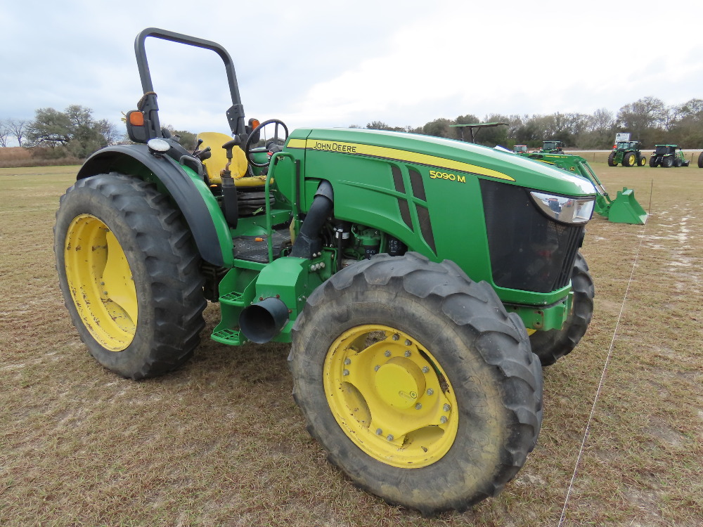 John Deere 5090M Tractor | DeMott Auction
