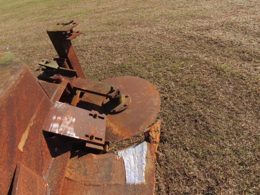 Pine Tree Planter | DeMott Auction