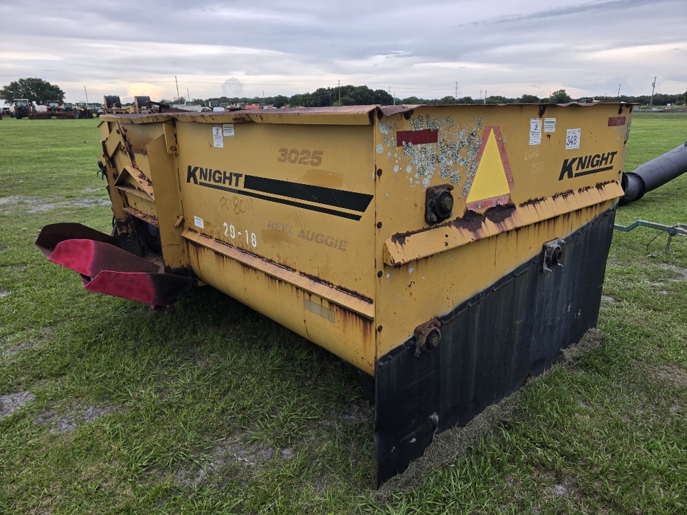 #2536 - Knight 3025 Mixer | DeMott Auction
