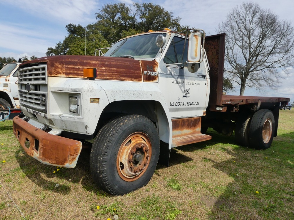 #457 - 1981 Ford F700 Flatbed Truck | DeMott Auction