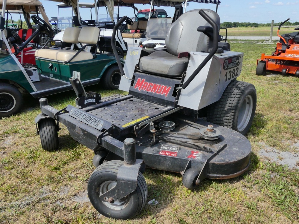 #2069 - Dixie Chopper Magnum Zero Turn | DeMott Auction