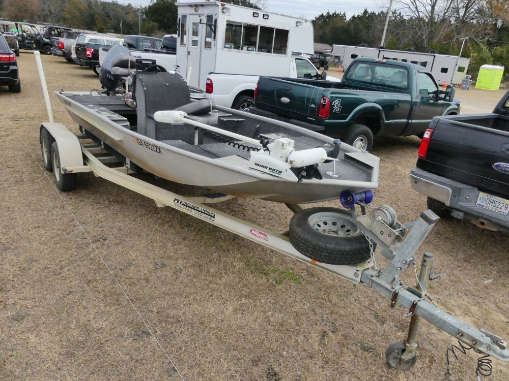 #1048 - C5 20' Aluminum Boat | DeMott Auction
