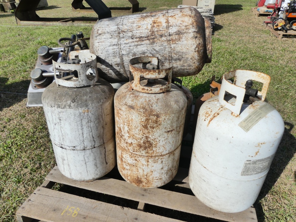 #158 - Pallet of Propane Tanks | DeMott Auction