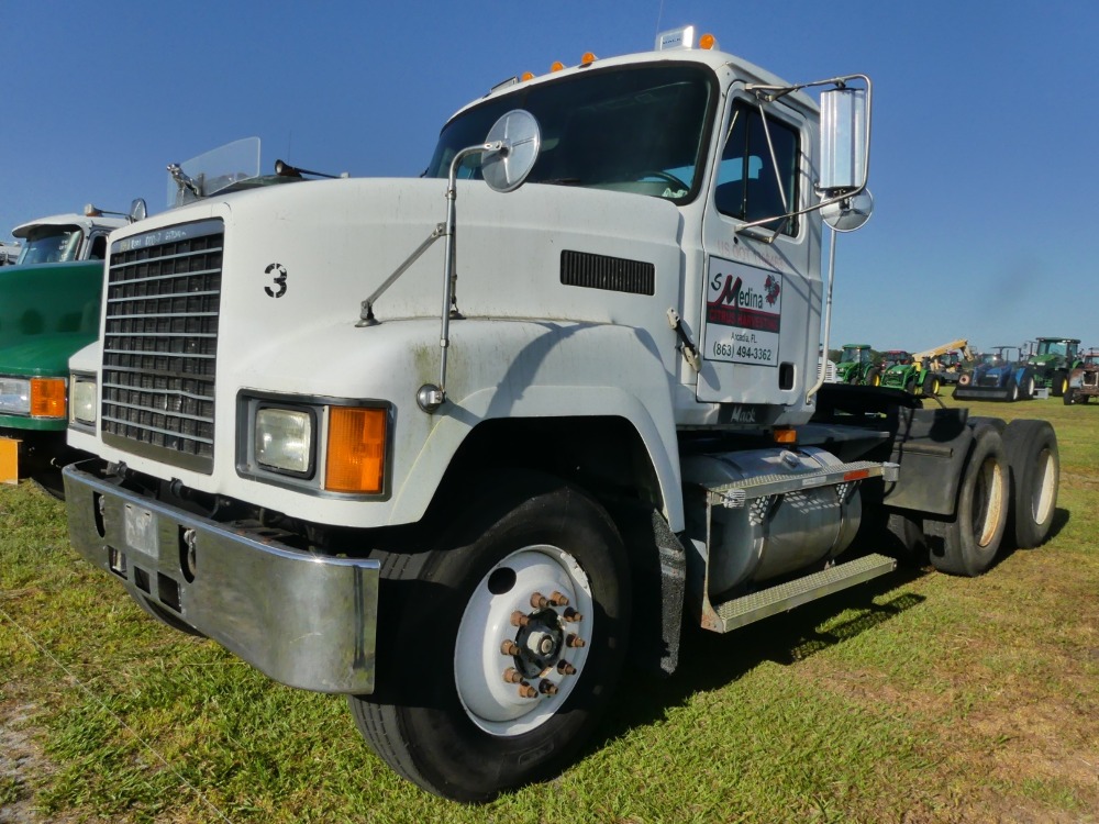 #1134A - 2001 Mack CH613 | DeMott Auction