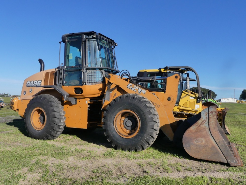 #1175 - Case 621F | DeMott Auction