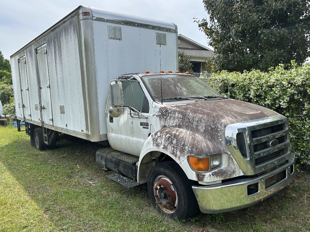 #407 - 2006 Ford F-650 XLT Super Duty Pro Loader | DeMott Auction