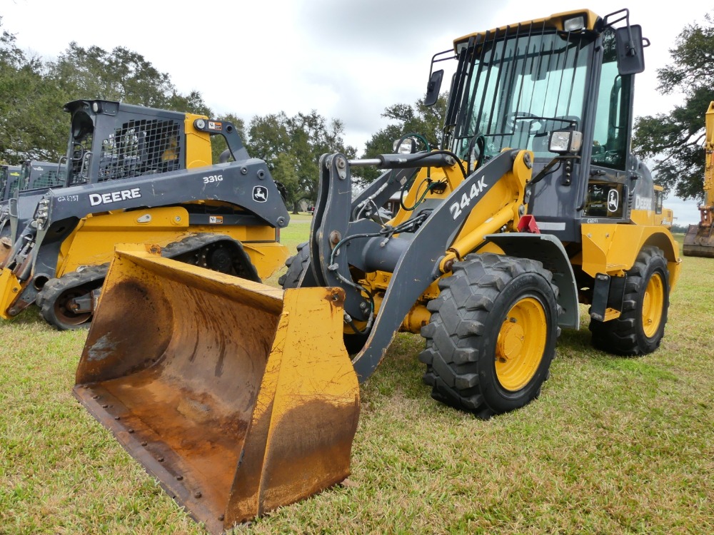#394 - 2017 Deere 244K | DeMott Auction