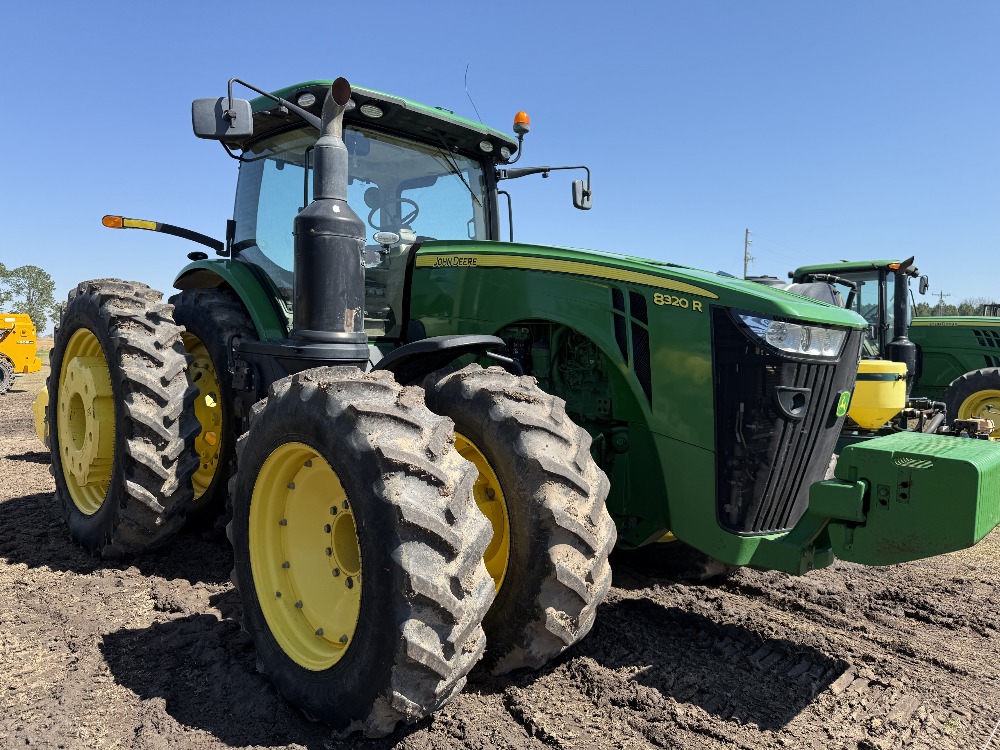 #540 - 2019 John Deere 8320R | DeMott Auction