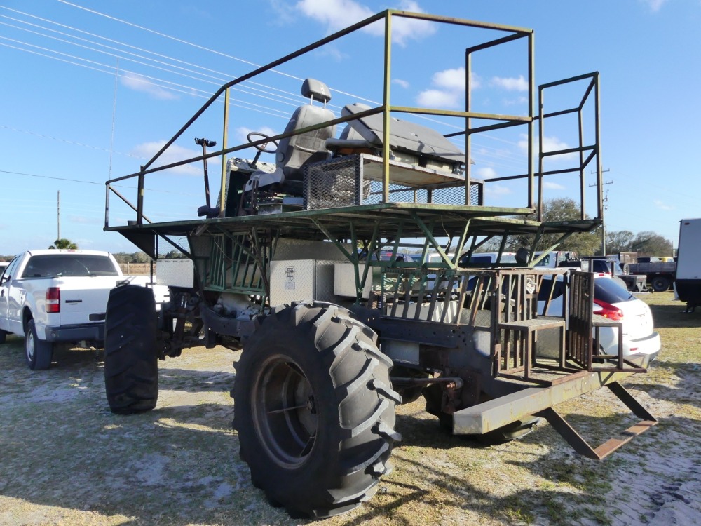 #1055A - Chevrolet Platform Hunting Buggy | DeMott Auction