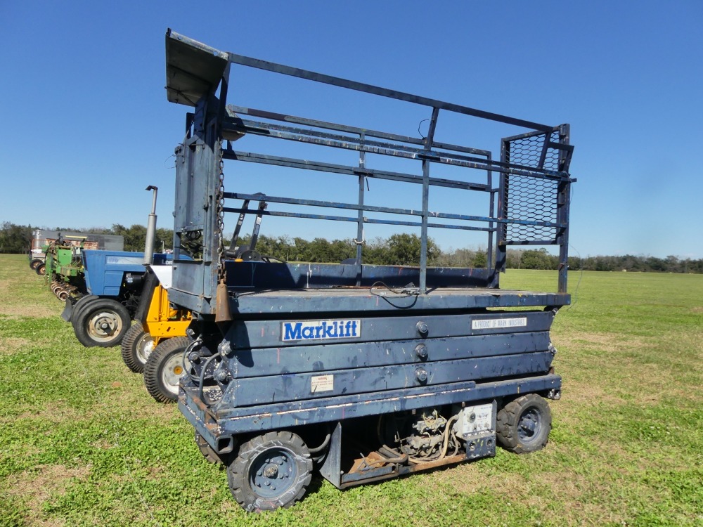 #501 - Marklift Mac II Scissor Lift | DeMott Auction