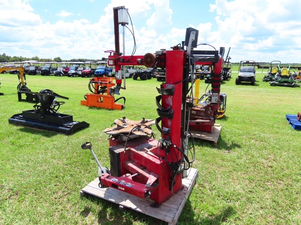 #2325 - Hunter TCX50 Tire Changer | DeMott Auction