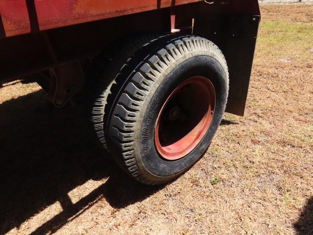 #1142B - 1989 Miller 28' Tomato Trailer | DeMott Auction
