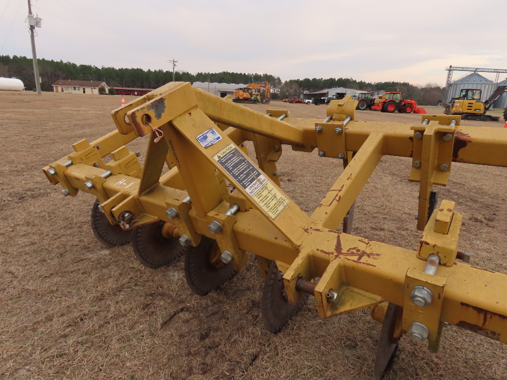 #1207A - Hay King 3pt 6 Shank Renovator | DeMott Auction