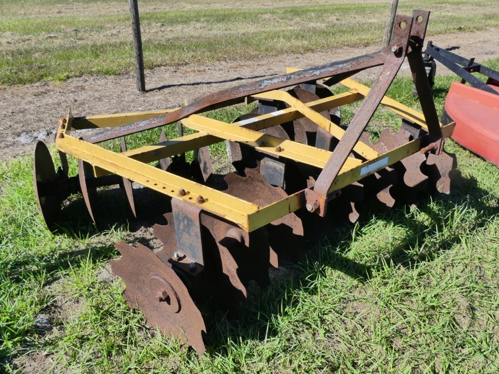 #1233A - King Kutter 3pt 5' Disc Harrow | DeMott Auction
