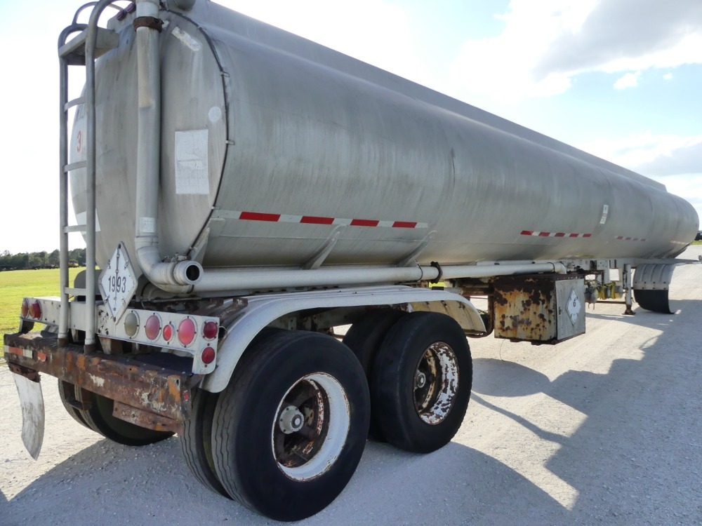 #1535 - 1987 Custom Tanker | DeMott Auction