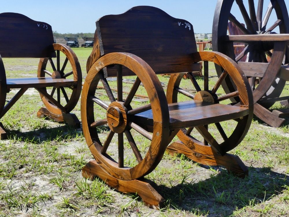 #2185 - Wood Wagon Wheel Chair | DeMott Auction